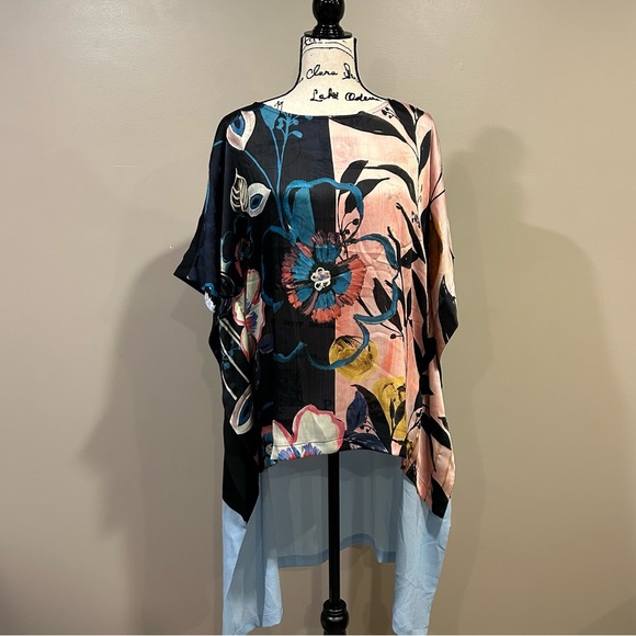 IC COLLECTION | Tops | Ic Collection High Low Poncho With Contrast ...